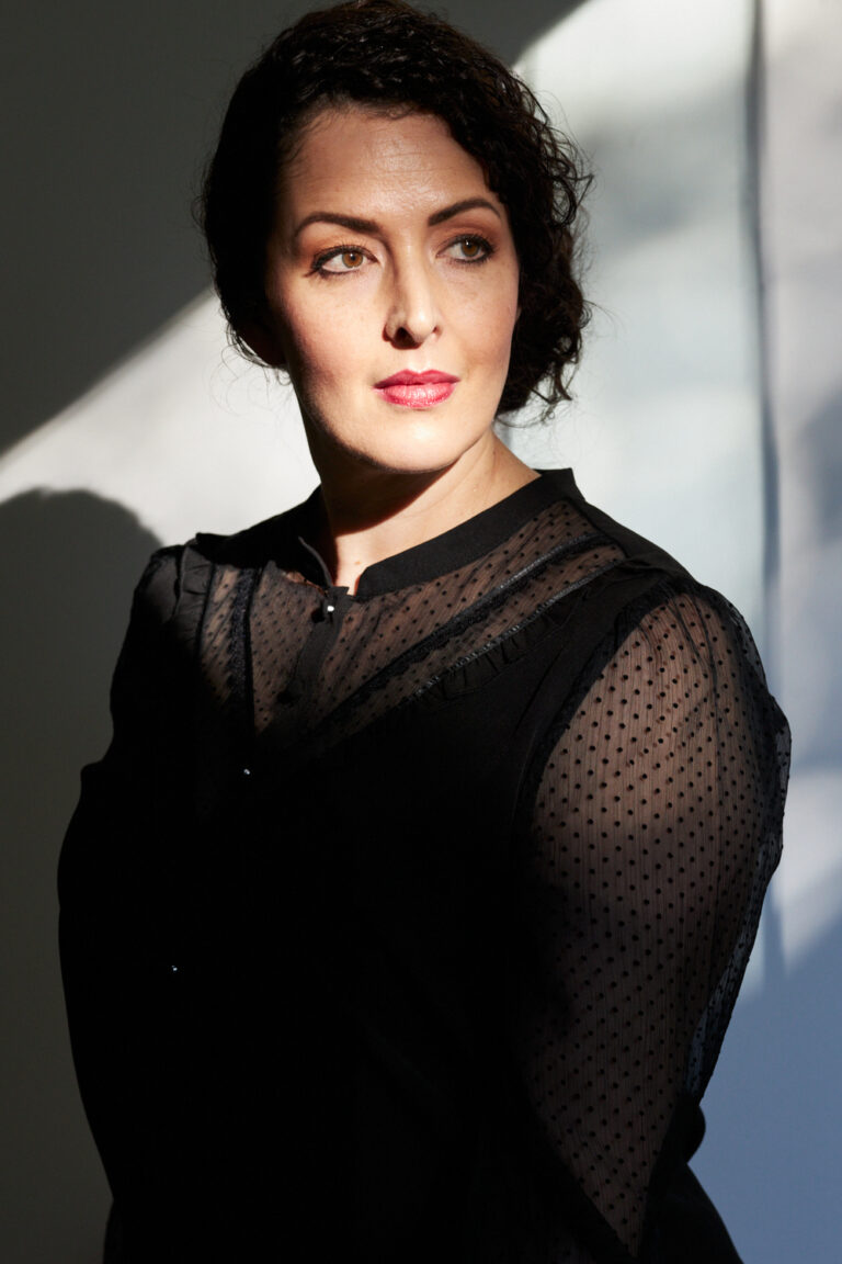 How To Build Relationships & Network The Right Way: The Connection Codes